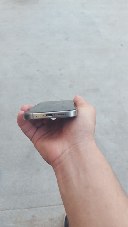 Iphone 15 pro natural titanum