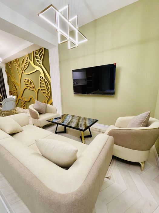 3-к. квартира, 108 м², 3/10 эт.