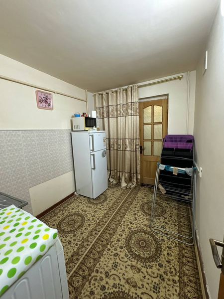 Чиланзар 6кв 1/2/4 Кирпич 30м²,бн 1,5/3 Ор: Парус*