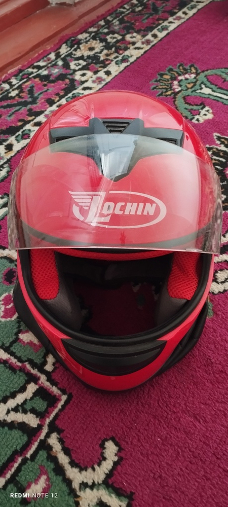 Moto kaska sptiladi