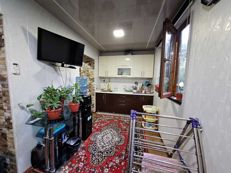 Продается просторная квартира в центре Ташкента 4/2/9 М Улугбек(J2805)