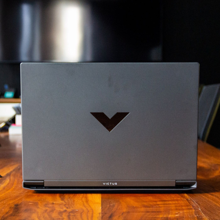 hp victus таза ноутбук сатылады еш жеринде айбы жок . 1 ай гарантя