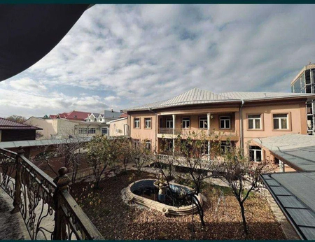 Шикарный дом в центре ул.Нукус первая линия