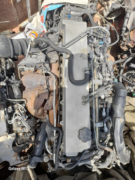 Isuzu mator karobka