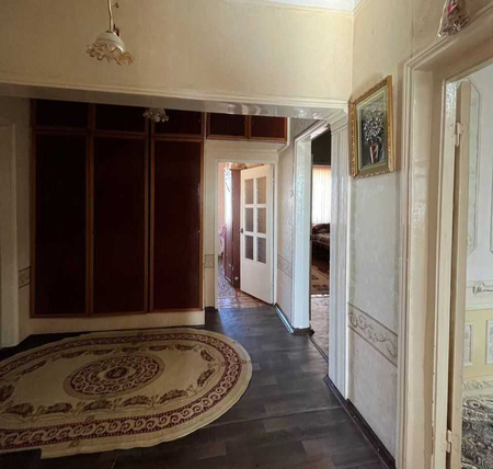 Купить квартиру в Яккасарае:  5-к.квартира, 8/9 эт (J3805)