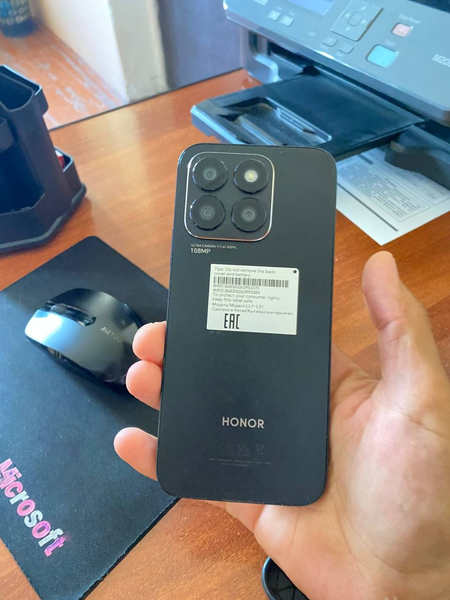 Honor X8b sotiladi yoki obmen qilinadi, karoba dokument, bor