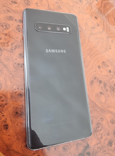 Продаю Samsung s 10