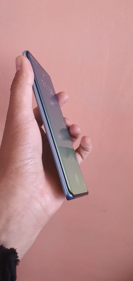 Realmi 10 pro plus 5G  8+6/128