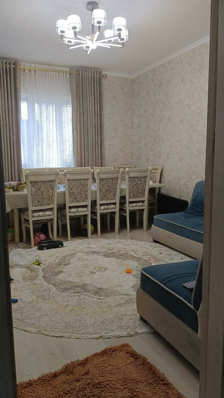 3 xonali novostroyka srochna sotiladi 83 kv. Yevriremont tayyor uy