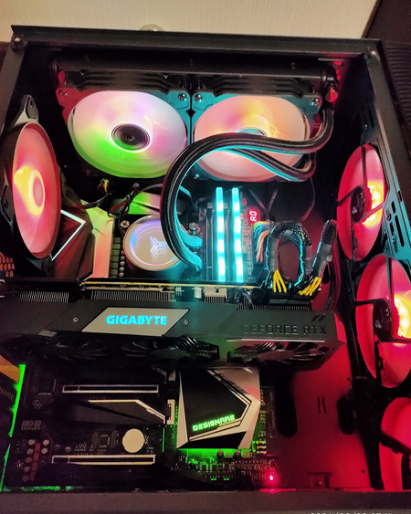 Core i9 10900k/32gb ddr4/Z590 Gigabyte/512gb ssd/700w blok