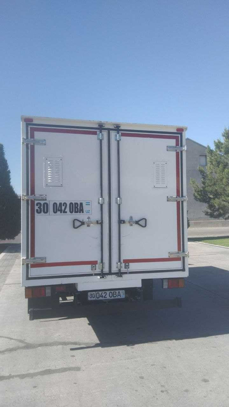 Isuzu npr 82L cng