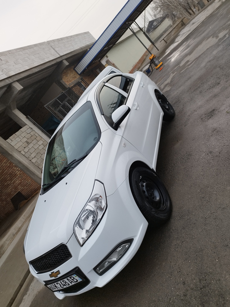 Chevrolet Neksiya 3