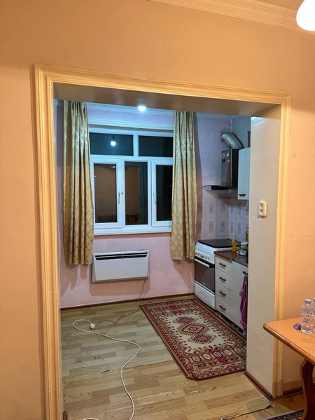 2/4/5 куйлюк Массив 5  60 м² метро Киёт срочно