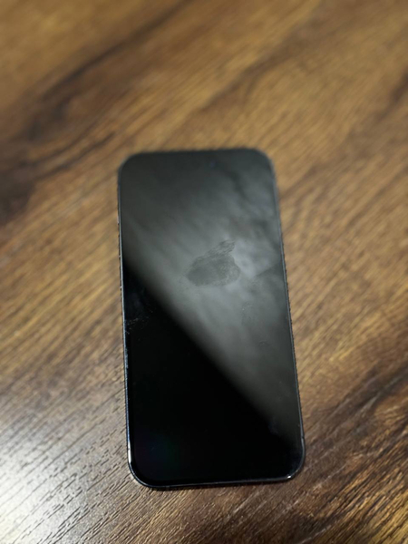 Iphone 14 pro pul zaril