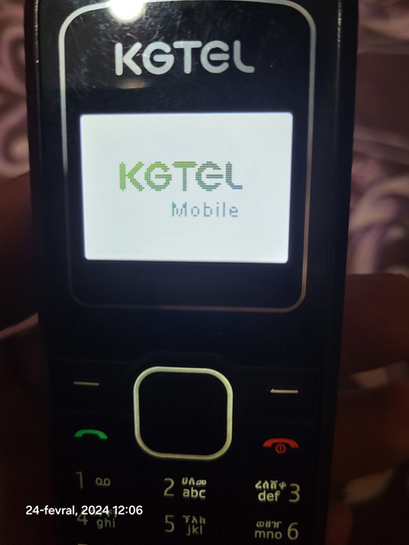 KOTEL 2ta simkarta flechka oqidi Bluetooth bor