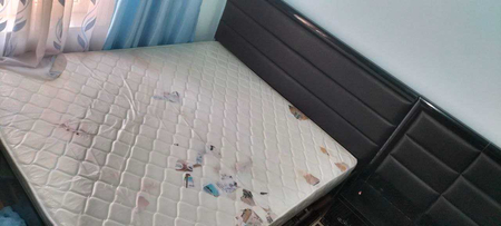 Spalni tumpuchkasi bilan sotiladi