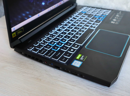ASER PREDATOR/i7-9750H/16GB SSD/256GB SSD/GeForce GTX 1660Ti - 6GB