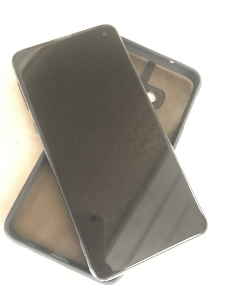 Samsung s10e ideal