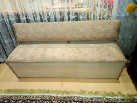 Кухонный диван полумягкий