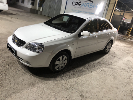 Lasetti 1.8 yili 2010
