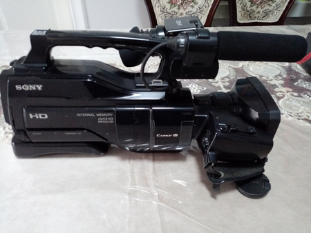 Видео камера SONY HXR-MC 1500
