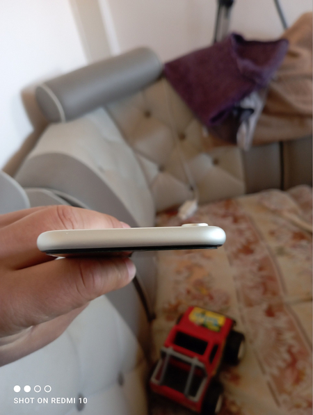 Iphone Xr zo\\\'r sostayanya sotiladi