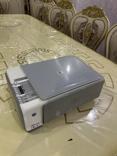 Продается цветной принтер hp