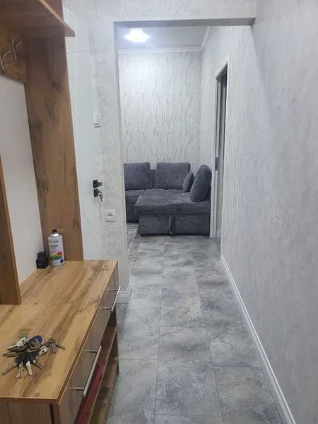 R12 Сдается квартира 2/2/9 на метро НОВЗА!!