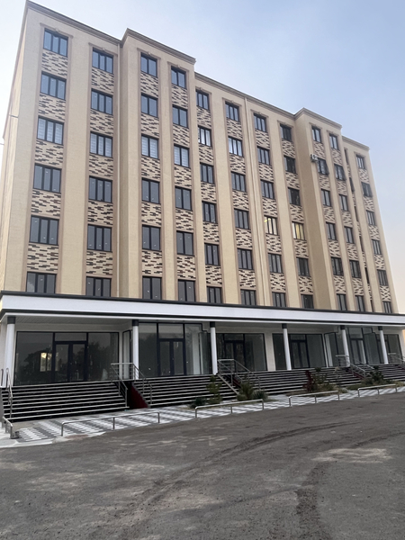 шахар марказида56кв м  ли,1хонали квартира сотилади