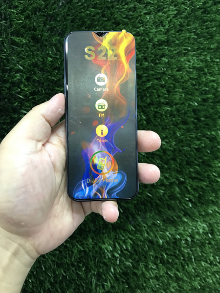 S22 knopka telefon yengii
