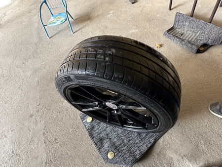 Срочна продаеться R 17