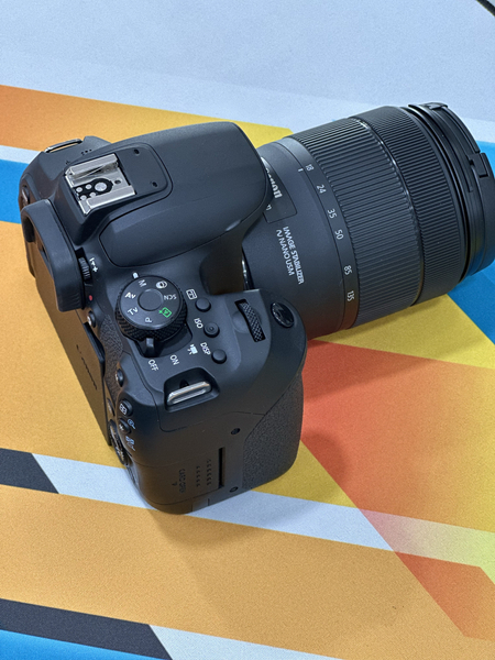 Canon EOS 850D Kit 18-135mm USM