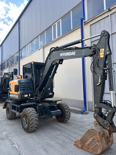 Продается экскаватор HYUNDAI HW60