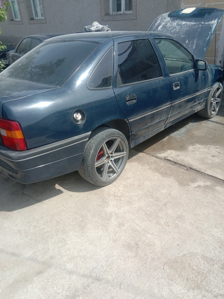 Opel vektra Sotiladi 2.0l