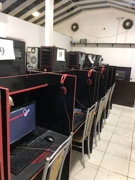 продается 15 игровых компьютера  и стабилизатор в комплекте