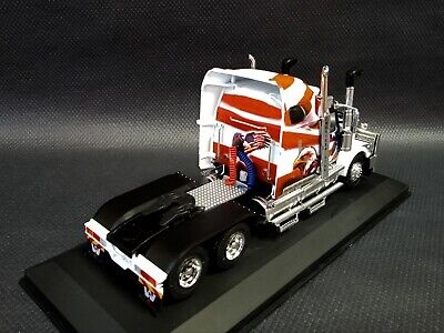 Модель американской фирмы Western Star тягача в Масштабе 1 :43