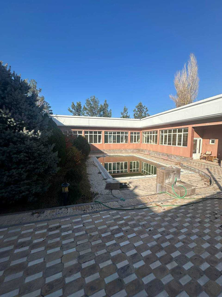 Сдаеться в аренду профессорский городок Площадь участка 10 соток