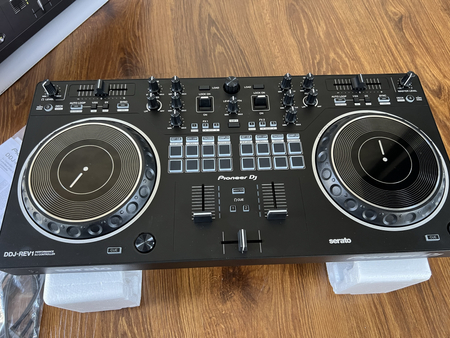 Pioneer ddj rev1