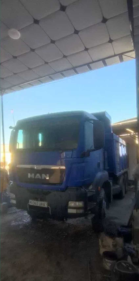 Юк машинаси MAN TGS 40 400