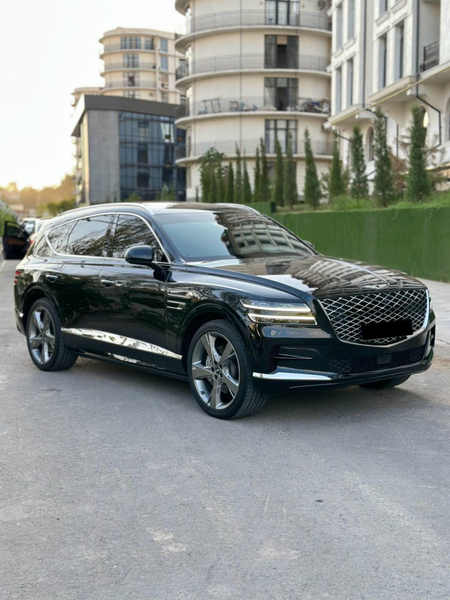 Автомобиль Genesis GV80