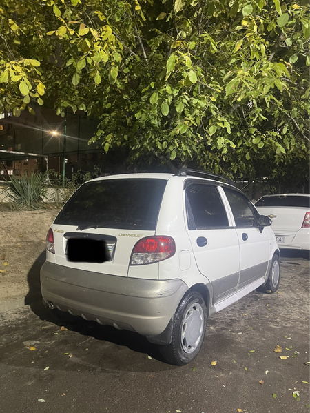 Best 2017 yil oq rang gazi bor 131000 yurgan super kandisaner 1 petno