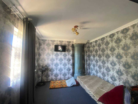 Uy sotiladi Nurafshon shahar sentirida Срочно
