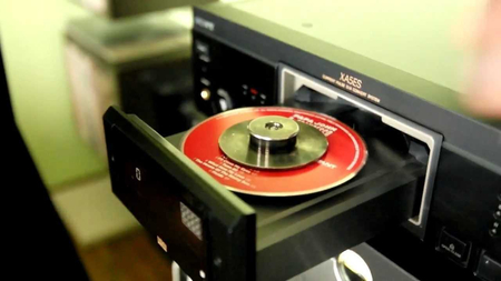 коллекционная стойка Sony класса ES