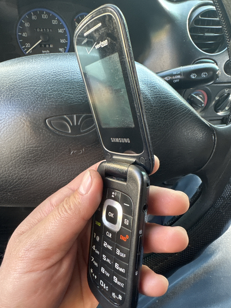 Samsung Gusto 3 garenta bor