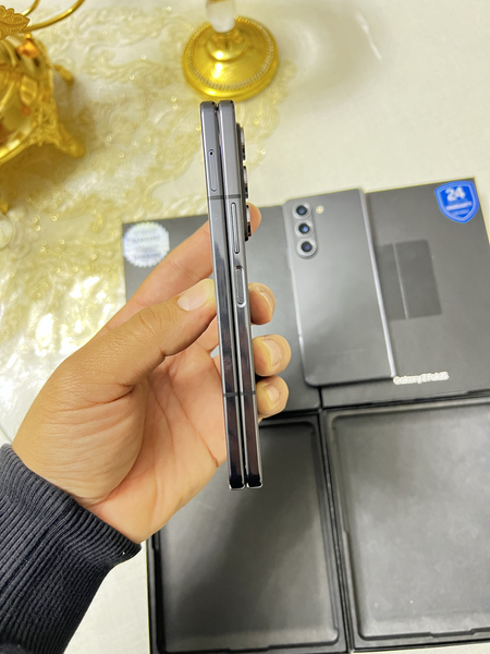 galaxy z fold 5 12/256gb Vietnam