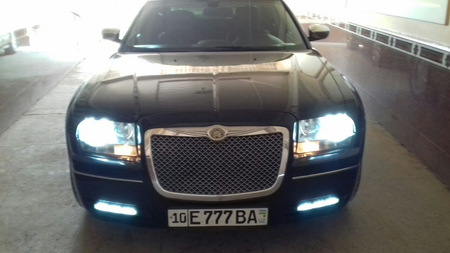 Chrusler 300C Крайслер холати зўр бензин 2,7 матор