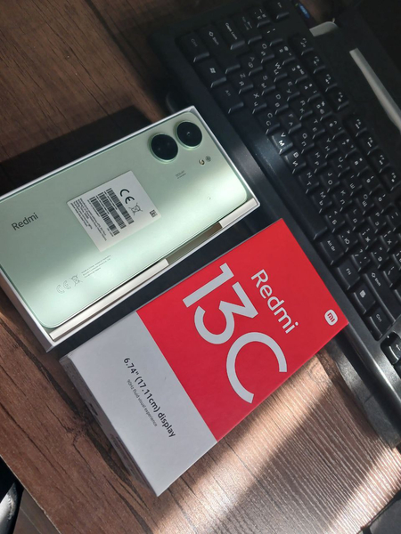 Redmi 13c xotira 6/128 1 xafta boʻldi olinganiga