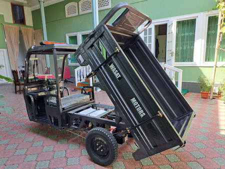 Full Elektromotoroller polukabinka