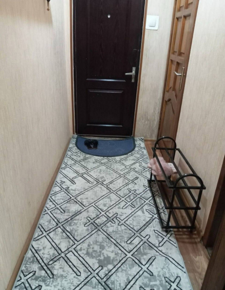 Чиланзар 21 срочно продаётся квартира 2/2/4