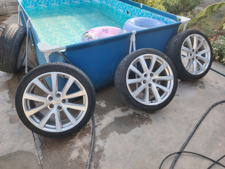 R20 245x40 malibu 1 balonlari yangi